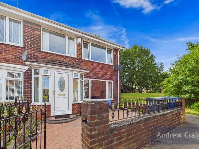 3 bedroom end of terrace house for sale
