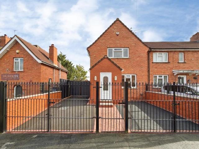 3 bedroom end of terrace house for sale