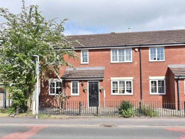 3 bedroom end of terrace house for sale