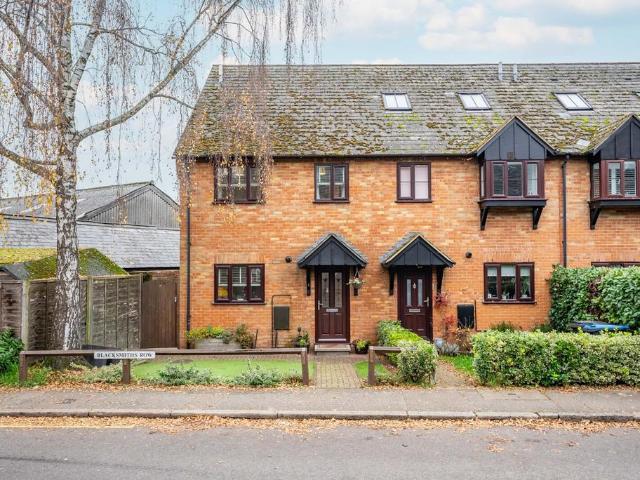 3 bedroom end of terrace house for sale