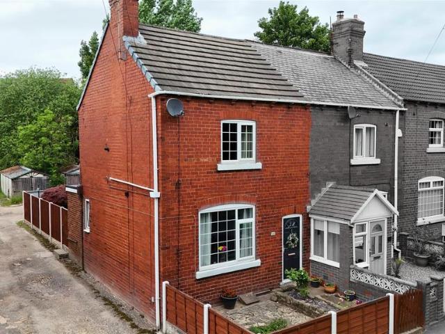 3 bedroom end of terrace house for sale