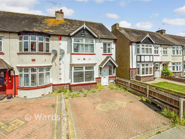 3 bedroom end of terrace house for sale