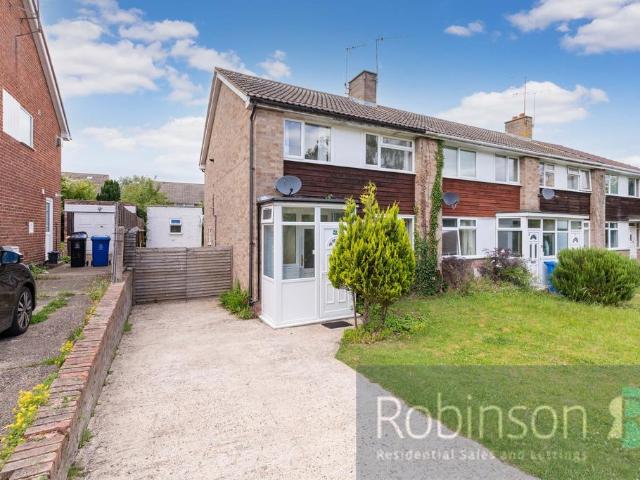 3 bedroom end of terrace house for sale