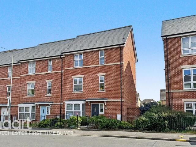 3 bedroom end of terrace house for sale