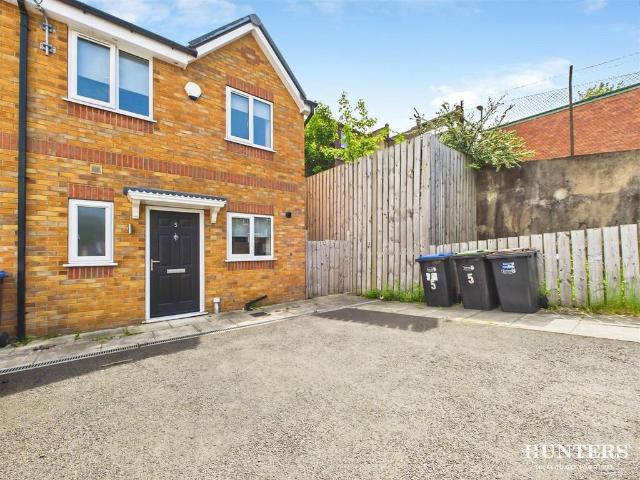 3 bedroom end of terrace house for sale