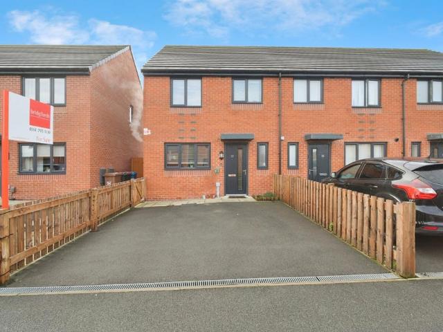 3 bedroom end of terrace house for sale