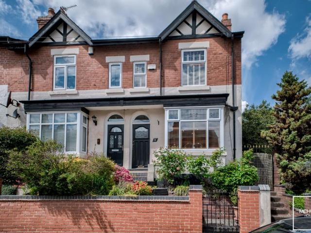 3 bedroom end of terrace house for sale