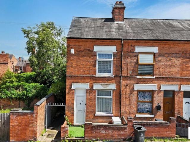 3 bedroom end of terrace house for sale