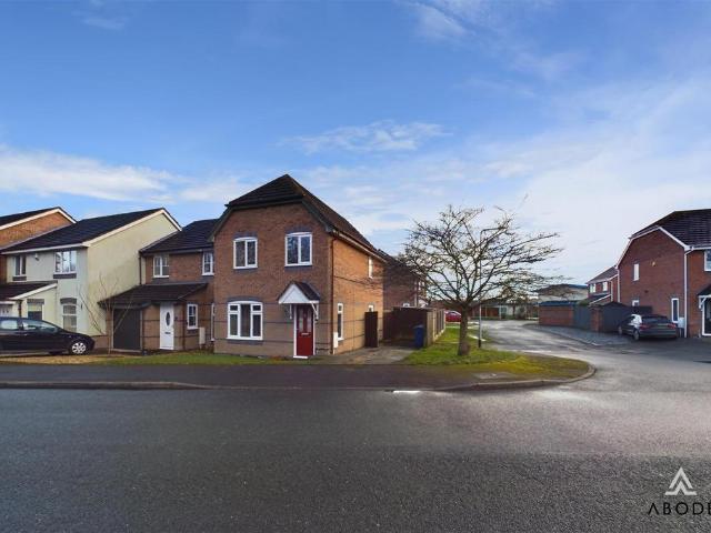 3 bedroom end of terrace house for sale