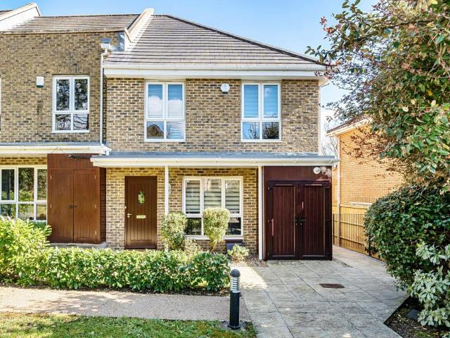 3 bedroom end of terrace house for sale