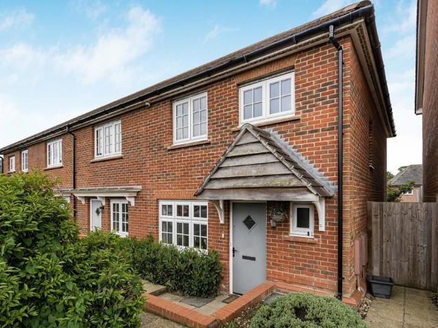 3 bedroom end of terrace house for sale