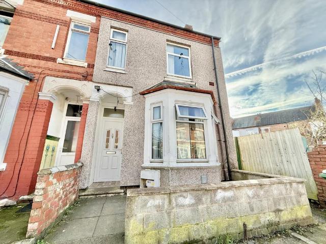 3 bedroom end of terrace house for sale