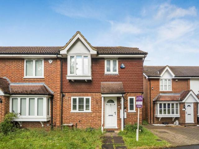 3 bedroom end of terrace house for sale
