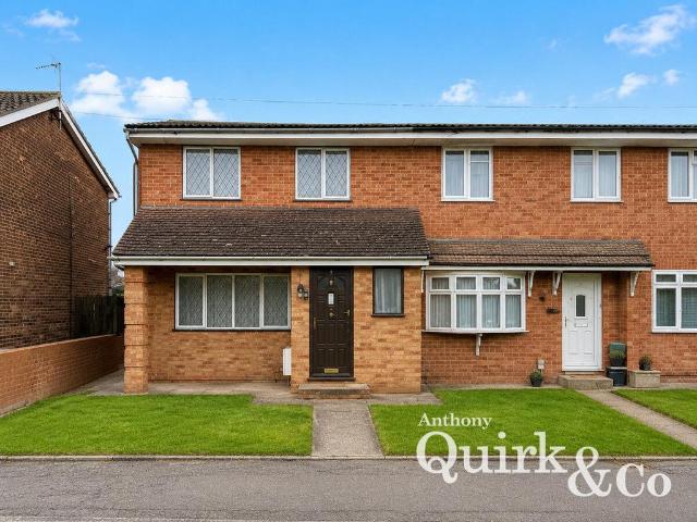 3 bedroom end of terrace house for sale