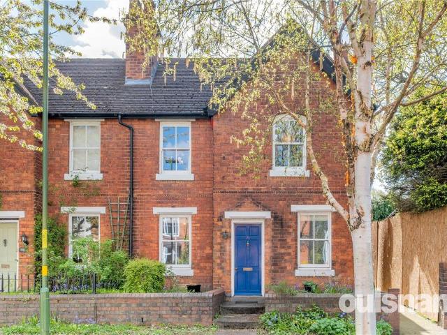 3 bedroom end of terrace house for sale