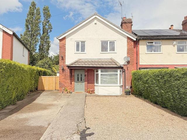 3 bedroom end of terrace house for sale