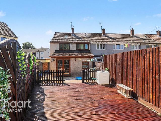 3 bedroom end of terrace house for sale