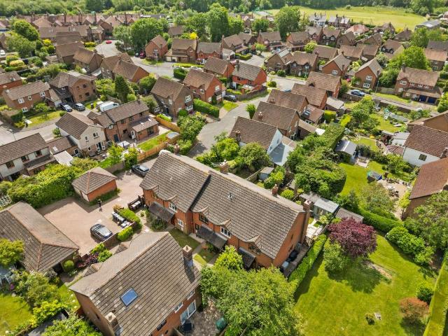 3 bedroom end of terrace house for sale