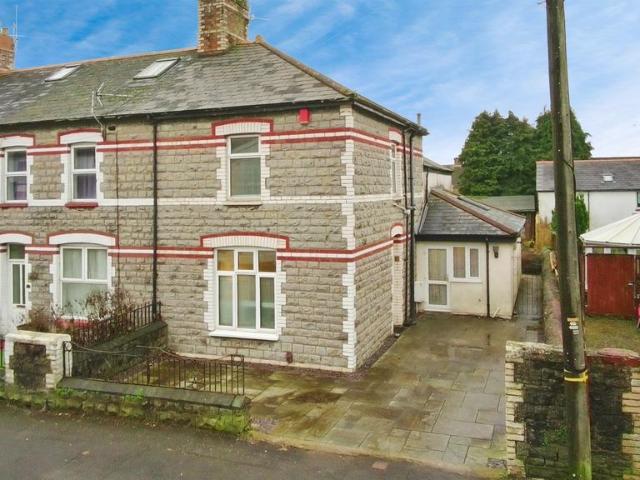 3 bedroom end of terrace house for sale