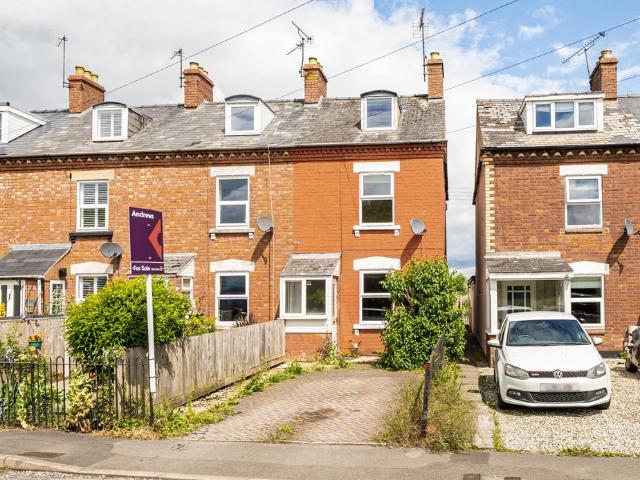 3 bedroom end of terrace house for sale