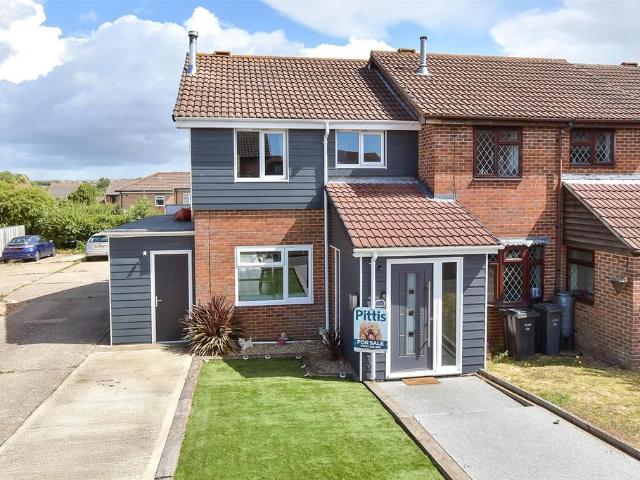 3 bedroom end of terrace house for sale