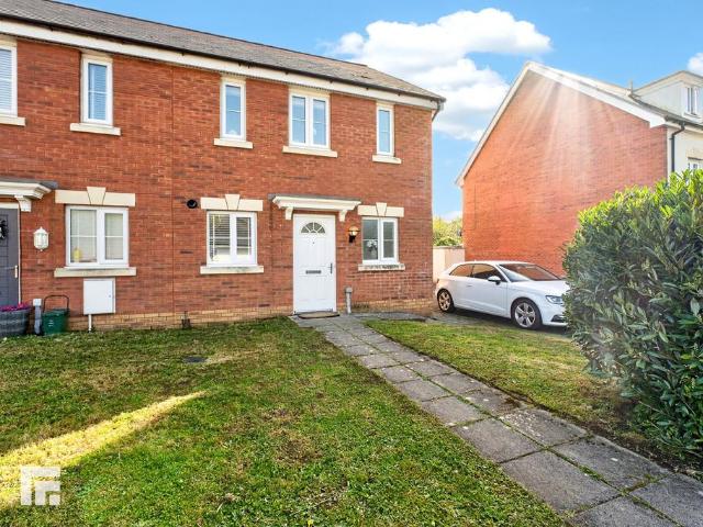 3 bedroom end of terrace house for sale