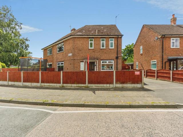 3 bedroom end of terrace house for sale