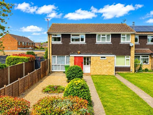 3 bedroom end of terrace house for sale