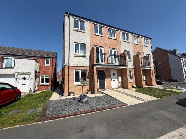 3 bedroom end of terrace house for sale