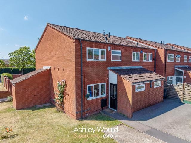 3 bedroom end of terrace house for sale