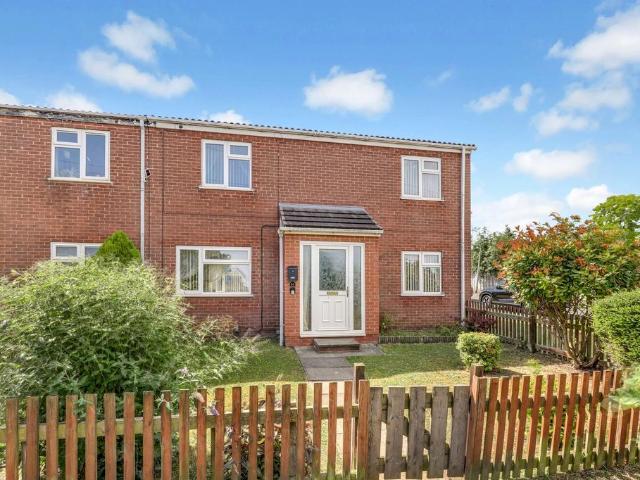 3 bedroom end of terrace house for sale