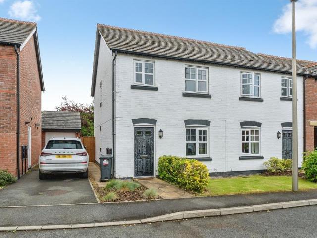 3 bedroom end of terrace house for sale