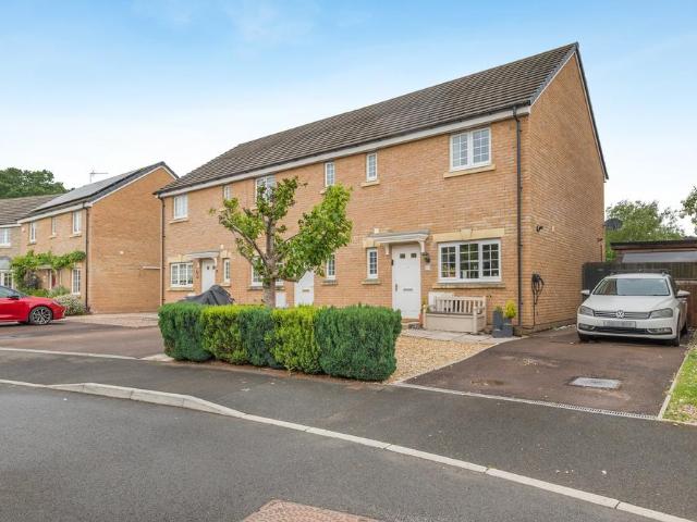 3 bedroom end of terrace house for sale