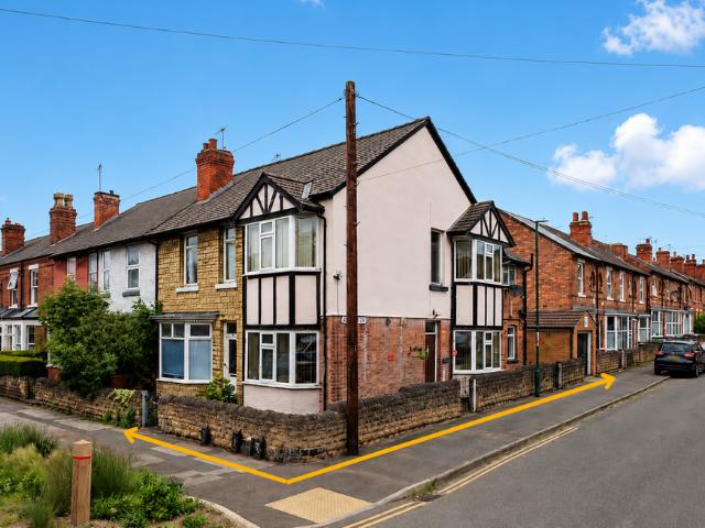 3 bedroom end of terrace house for sale