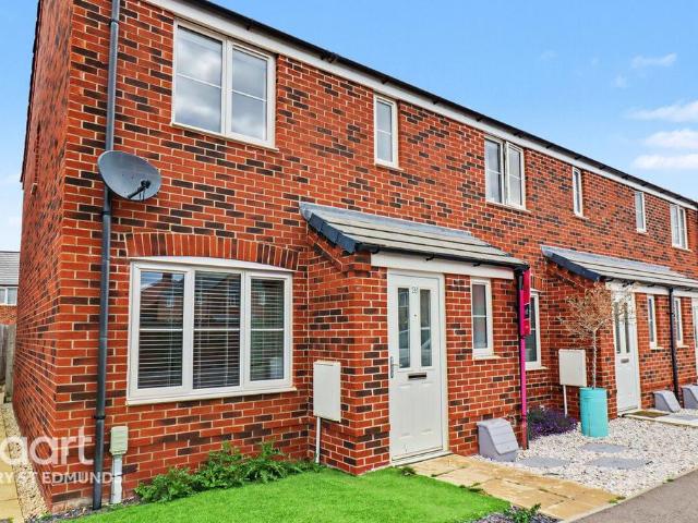3 bedroom end of terrace house for sale