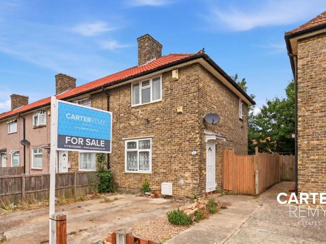 3 bedroom end of terrace house for sale