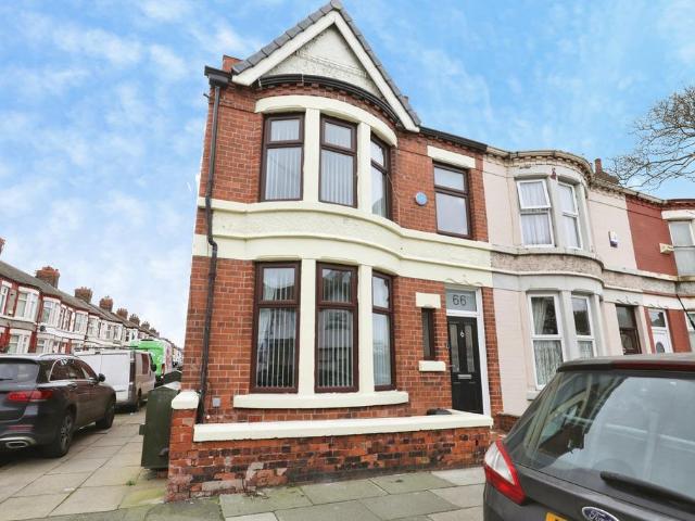 3 bedroom end of terrace house for sale