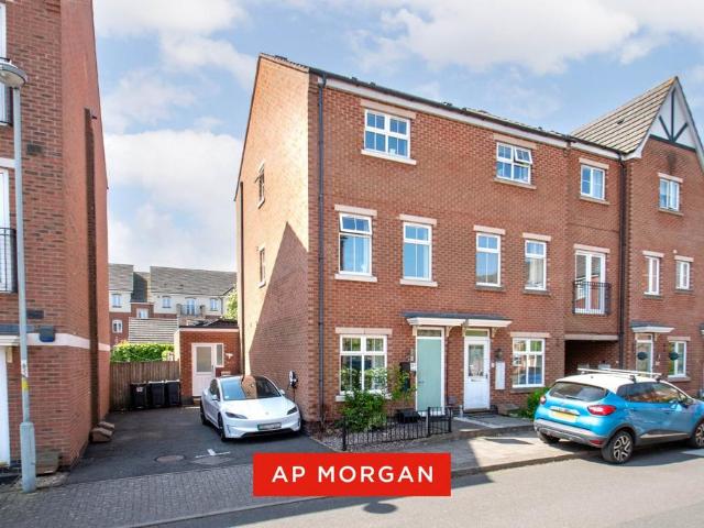 3 bedroom end of terrace house for sale