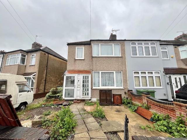 3 bedroom end of terrace house for sale