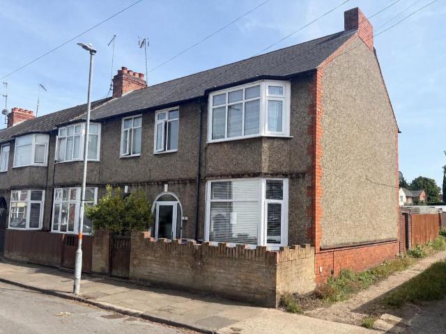 3 bedroom end of terrace house for sale