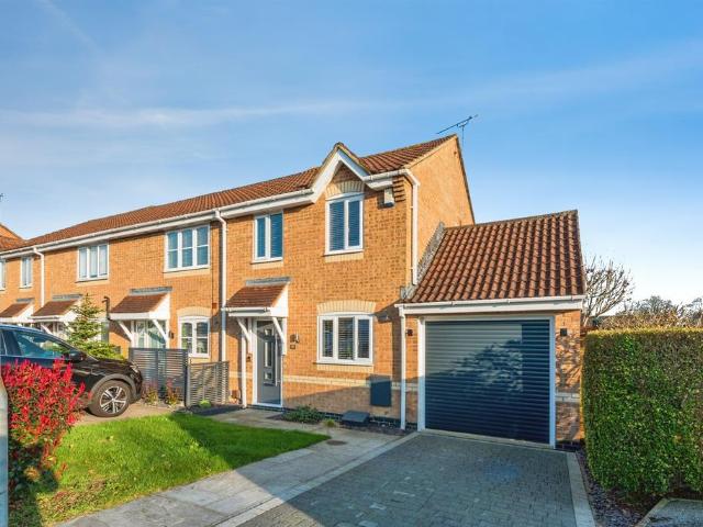 3 bedroom end of terrace house for sale