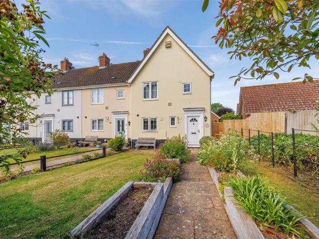 3 bedroom end of terrace house for sale
