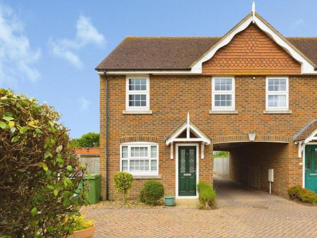 3 bedroom end of terrace house for sale