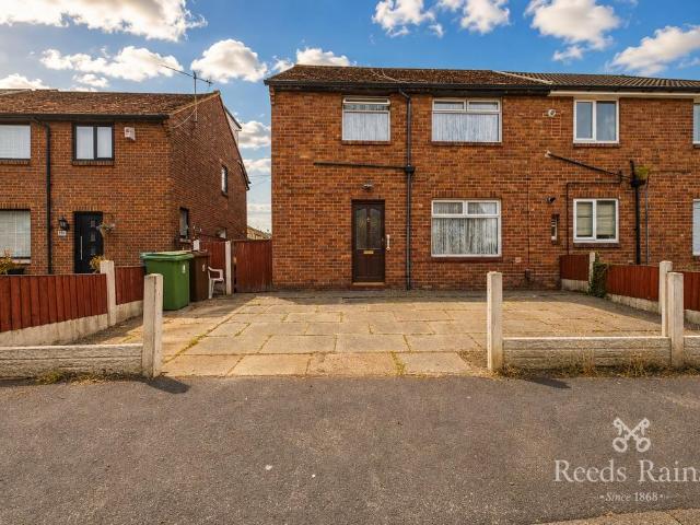 3 bedroom end of terrace house for sale