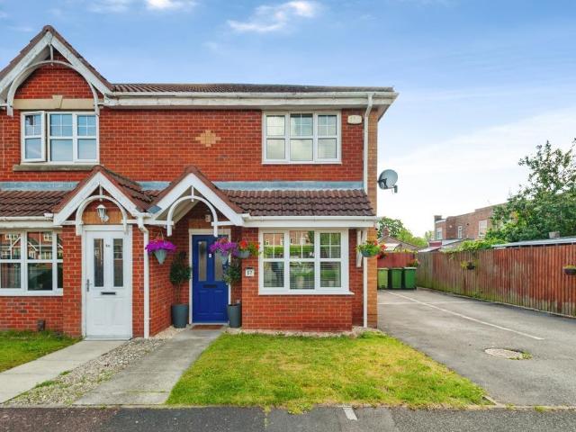 3 bedroom end of terrace house for sale