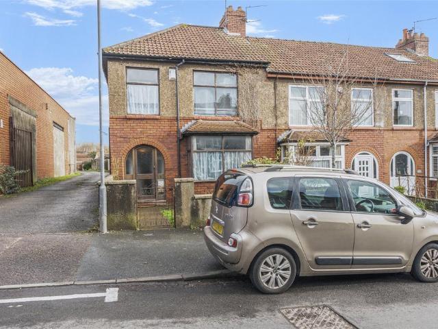 3 bedroom end of terrace house for sale