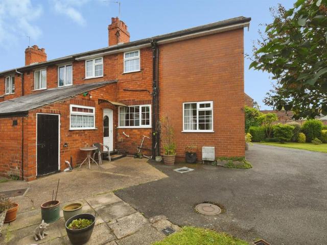 3 bedroom end of terrace house for sale