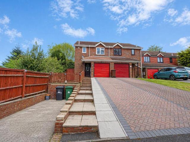 3 bedroom end of terrace house for sale