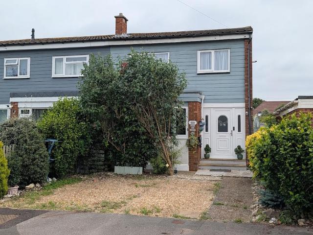 3 bedroom end of terrace house for sale