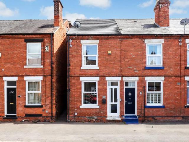 3 bedroom end of terrace house for sale